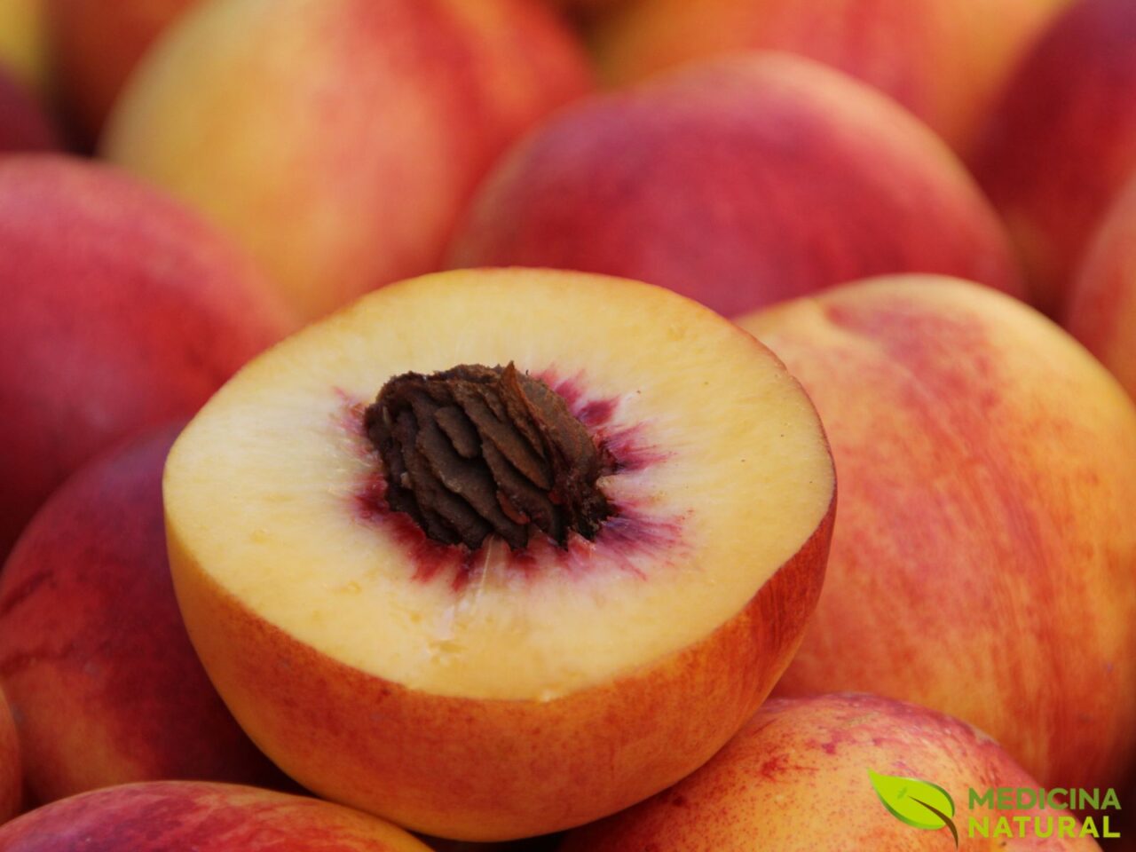 Pêssego: saiba para que serve a fruta | Medicina Natural